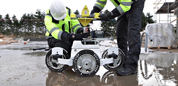 Tunge løft og gentagne bevægelser: 'Joystick-robot' skal hjælpe på ...