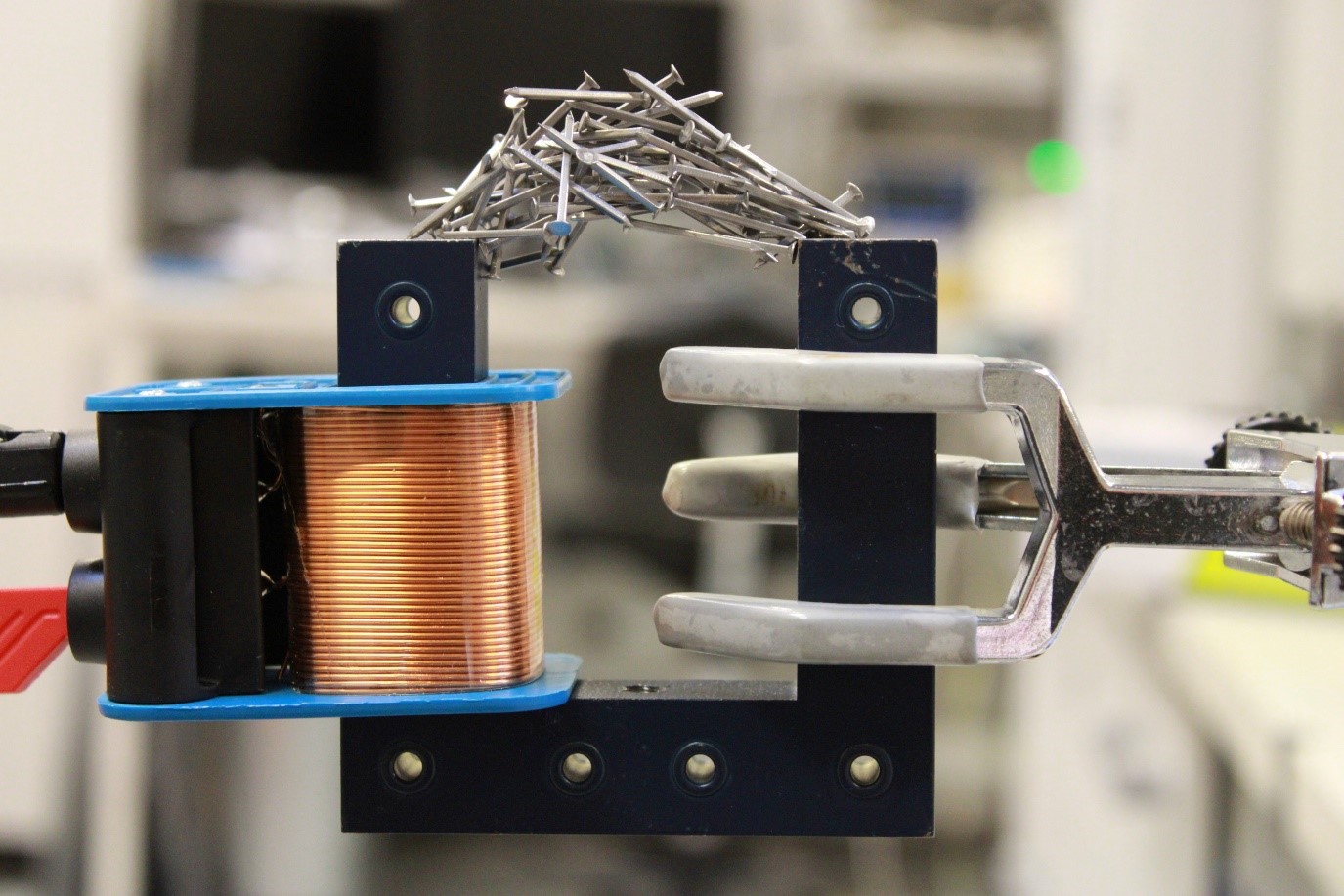 Magneter og magnetiske materialer - Teknologisk Institut