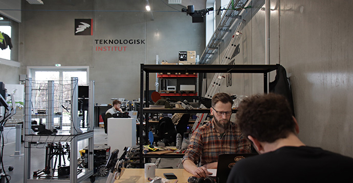 Norske iværksættere flytter til Danmark for at realisere robot-startup: "Vi vil beskytte NATO ...